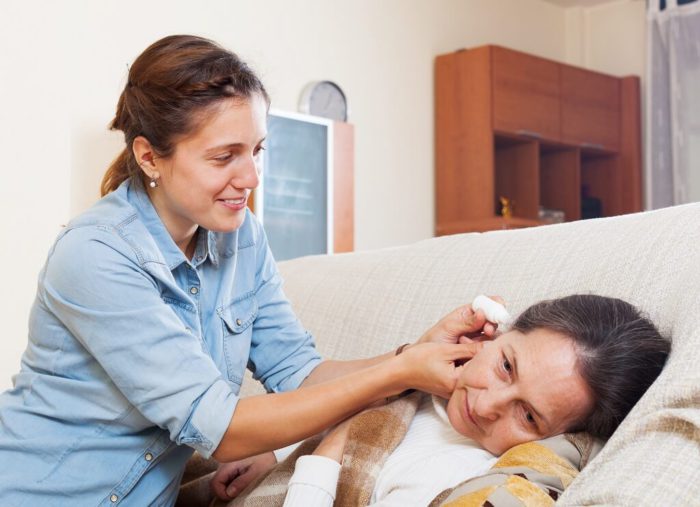 Cara Menggunakan Obat Tetes Telinga yang Benar