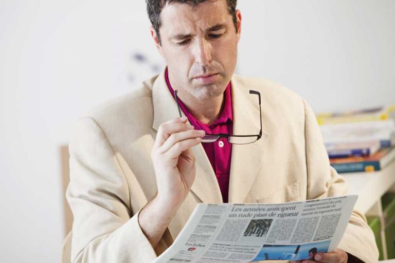 Presbiopi (Mata Tua): Penyebab, Gejala, Pengobatan, dll