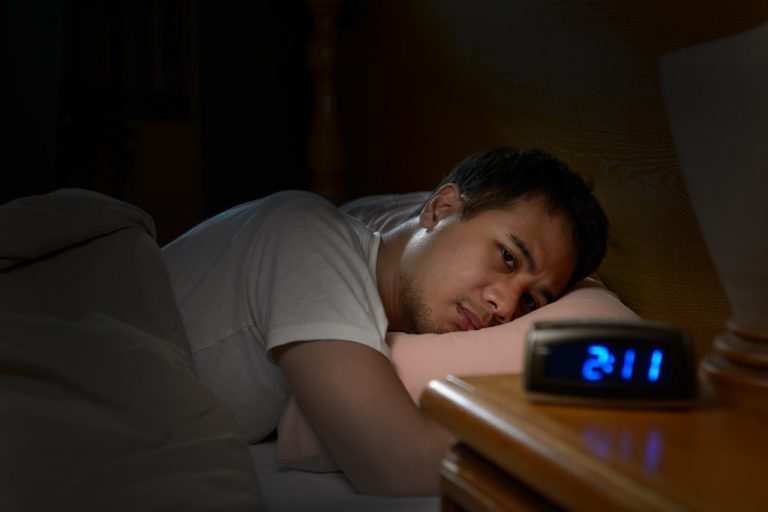 Insomnia: Penyebab, Gejala, Diagnosis, Pengobatan, dll