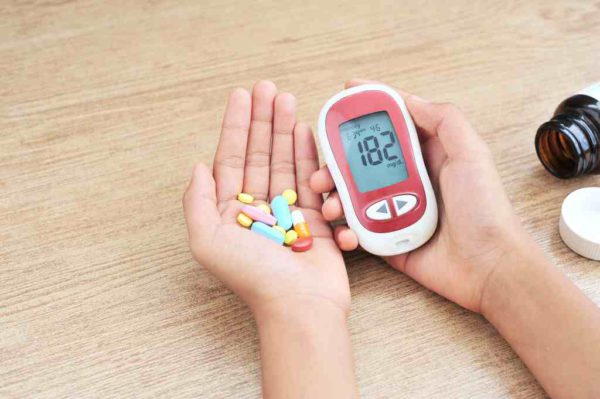 Glimepiride: Fungsi, Dosis, dan Efek Samping - DokterSehat