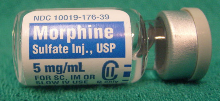 Morfin - Dosis dan Indikasi, Efek Samping - DokterSehat