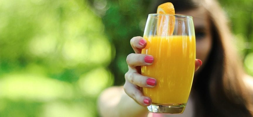 Hati-Hati, Jangan Minum Jus Ini Saat Mengonsumsi Obat - DokterSehat