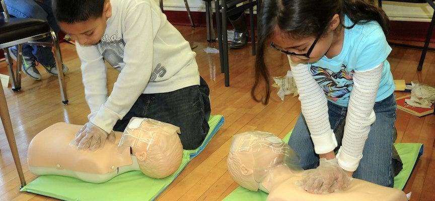 Pertolongan Pertama Resusitasi Jantung Paru untuk Anak-Anak - DokterSehat