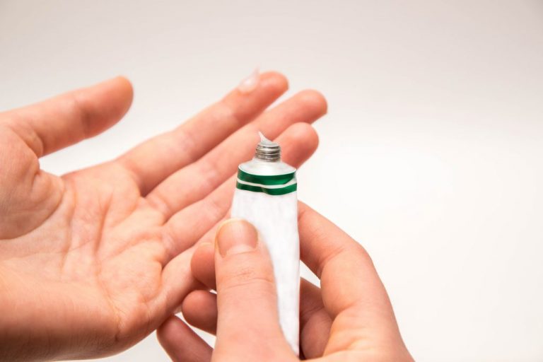 Gentamicin Salep: Manfaat, Dosis, Efek Samping