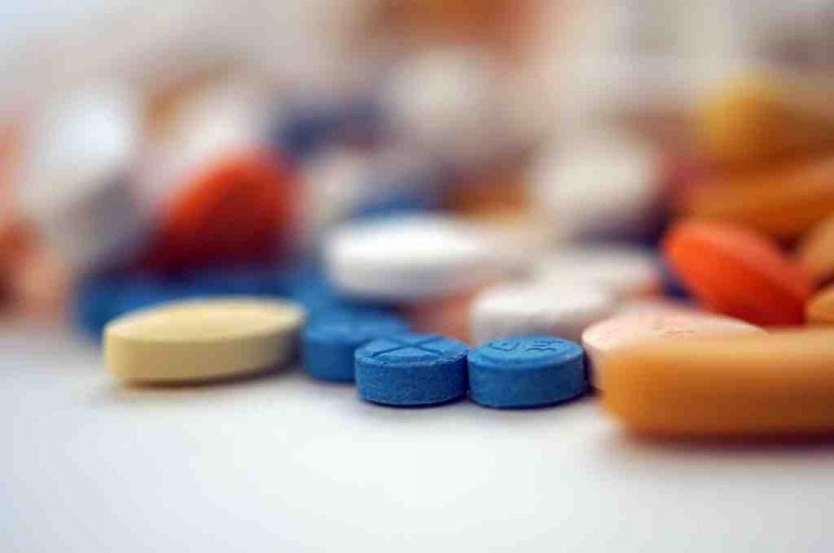 Perbedaan Obat Generik dan Obat Paten: Kualitas, Harga, dll