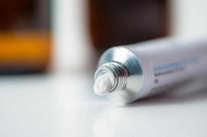 Armacort: Manfaat, Dosis, dan Efek Samping - DokterSehat