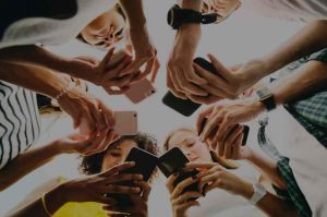 7 Cara Mengatasi Kecanduan Media Sosial Paling Efektif