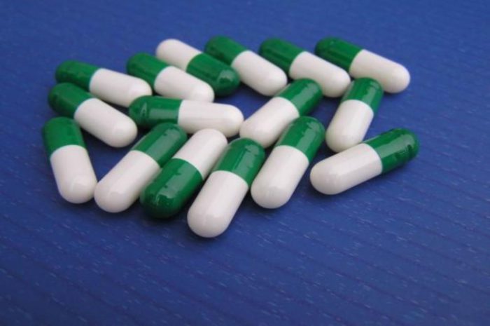 Cefalexin: Manfaat, Dosis, Efek Samping, dll