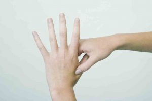10 Titik Pijat Refleksi Tangan, Ampuh Atasi Masalah Kesehatan!