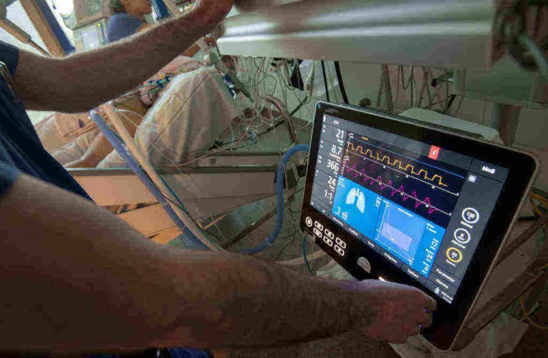 Ventilator: Fungsi, Cara Penggunaan, Efek Samping - DokterSehat