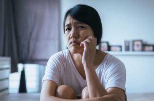 Moon Face: Gejala, Penyebab, Diagnosis, dan Pengobatan - DokterSehat