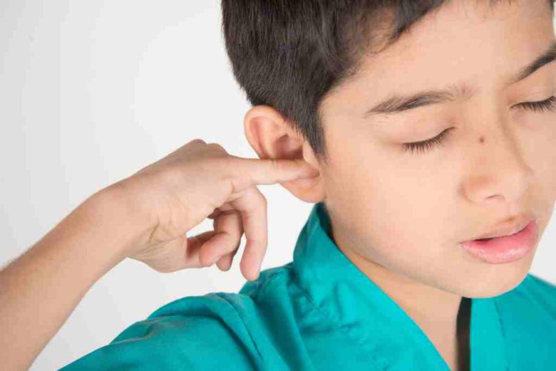 Sakit Telinga pada Anak: Penyebab dan Cara Mengatasinya - DokterSehat