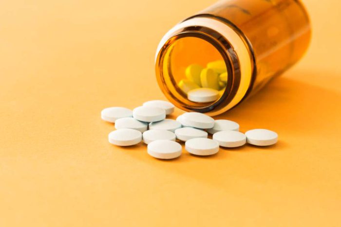 Avigan: Fungsi, Efek Samping, Dosis, Aturan Pakai, dll - DokterSehat