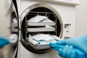 Autoclave: Definisi, Jenis, Fungsi, dan Cara Kerja - DokterSehat