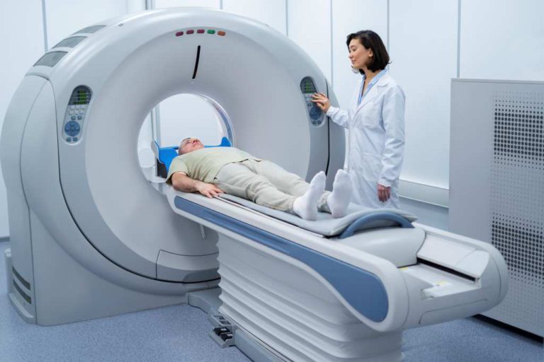 CT Scan: Kegunaan, Prosedur, Persiapan, hingga Risiko - DokterSehat